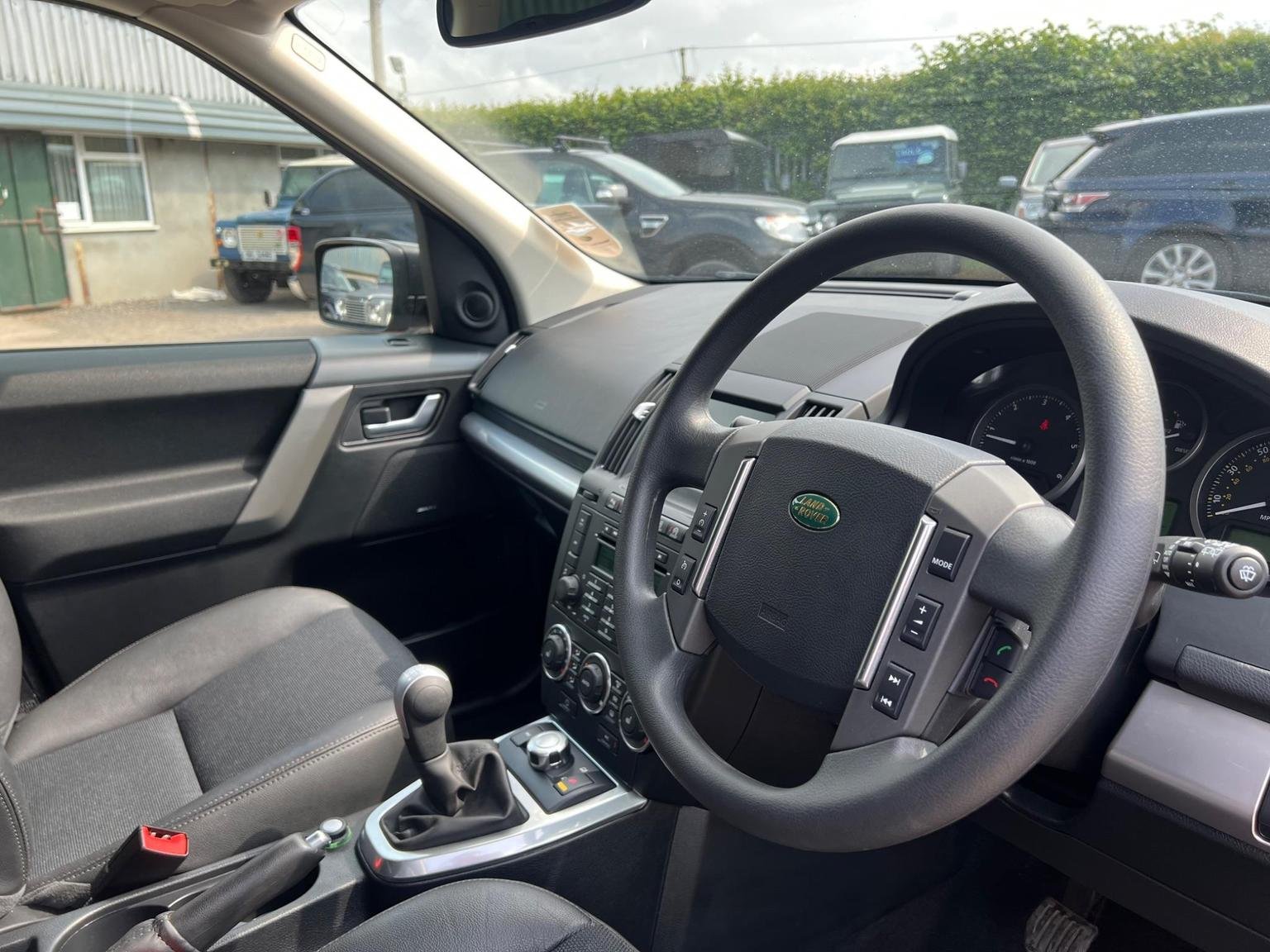 Used LAND ROVER FREELANDER 2 2010 Red for sale - £29995 in Yeovil ...