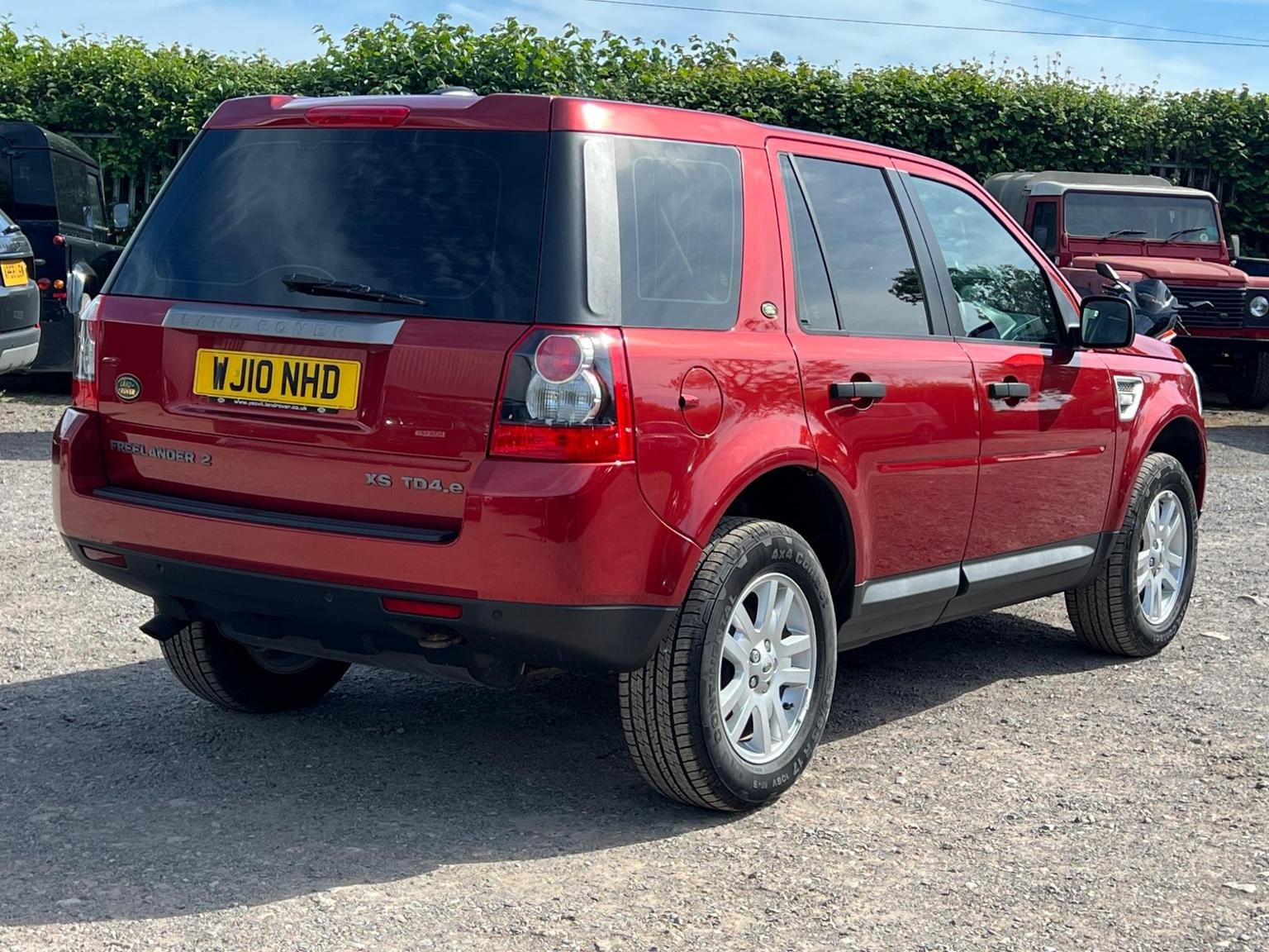 Used LAND ROVER FREELANDER 2 2010 Red for sale - £29995 in Yeovil ...
