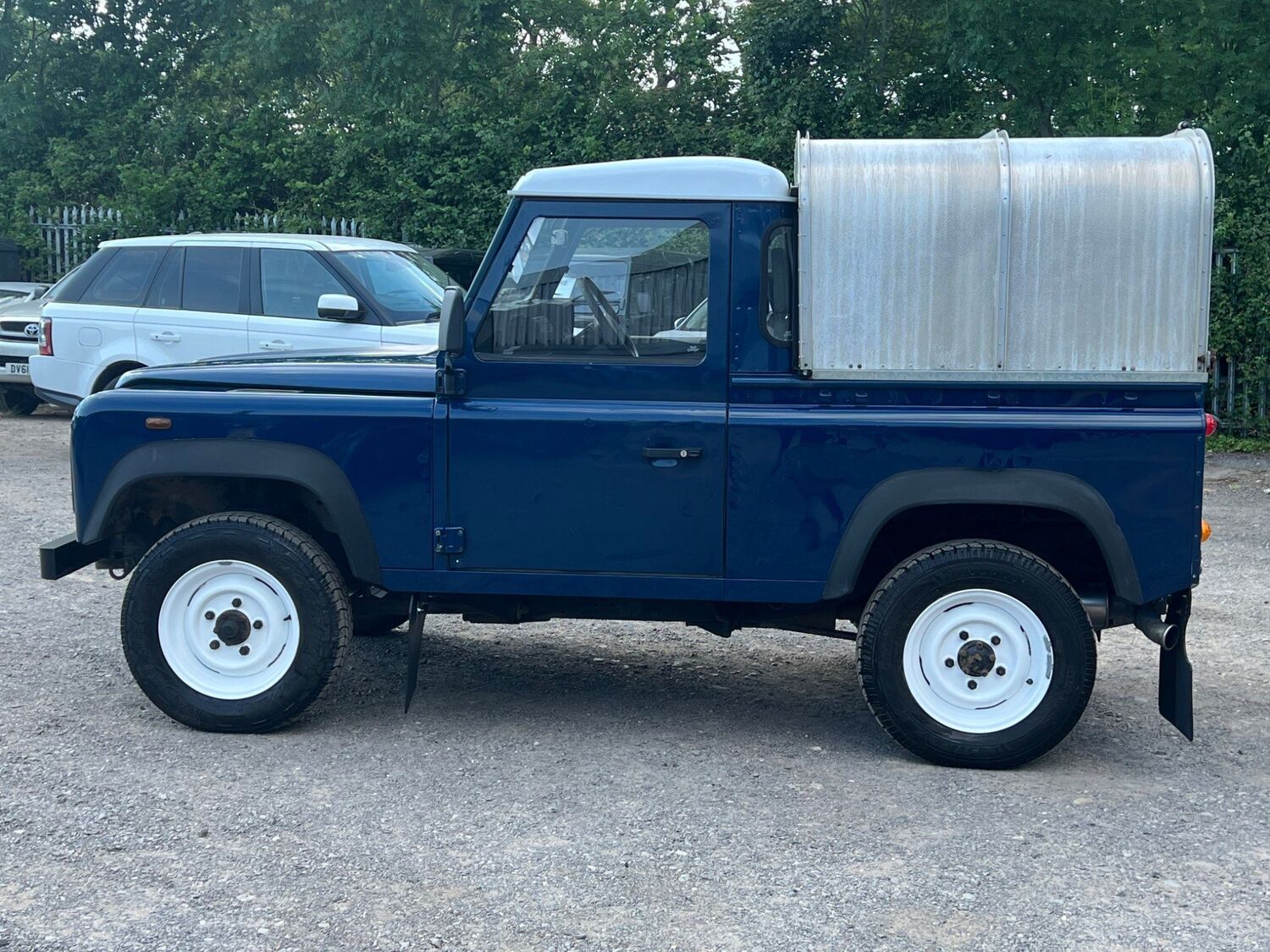 SOLD - Used LAND ROVER DEFENDER 90 2003 Blue in Yeovil, Somerset ...